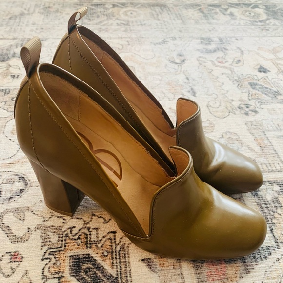 bill blass | Shoes | Bill Blass Laverne Leather High Heeled Loafer ...